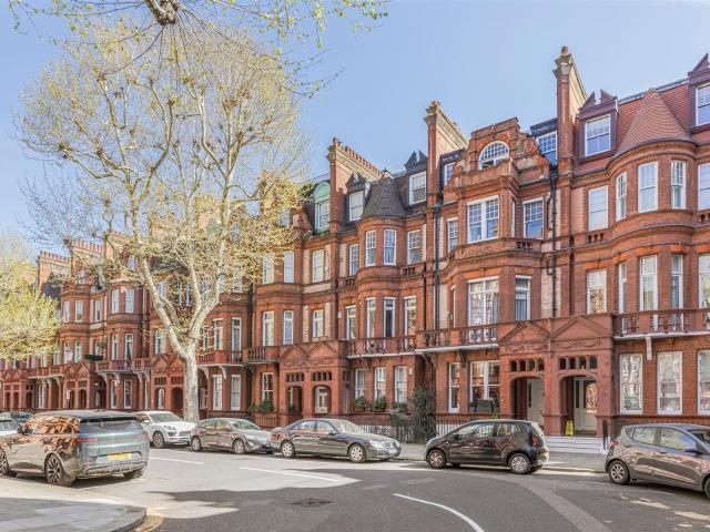 2 bed flat to rent in Sloane Gardens, London | James Anderson