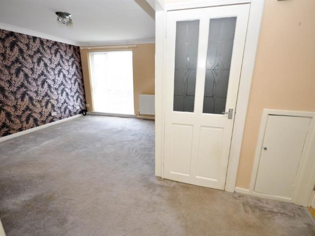 2 bed flat to rent in Ripon Square, Fellgate, Jarrow, NE32