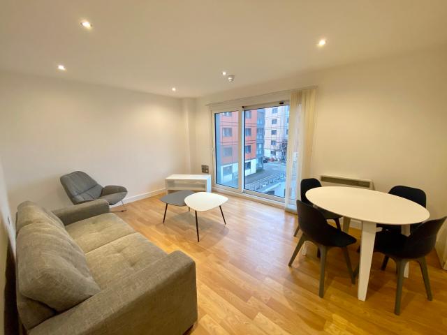 2 bed flat to rent in Rusholme Place, Devell House, M14