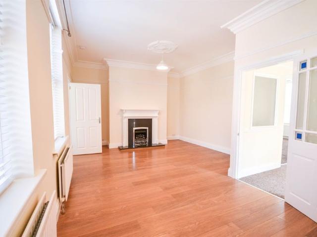 2 bed flat to rent in Wellesley Street, Jarrow, NE32