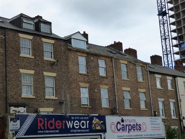 2 bed flat to rent in Westgate Road, Newcastle