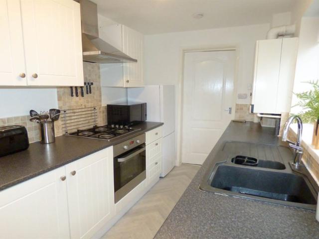 2 bed flat to rent in Wharton Street, South Shields, NE33
