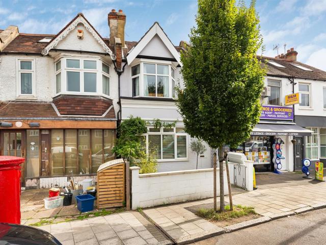 2 bed flat to rent in White Hart Lane, Barnes | James Anderson