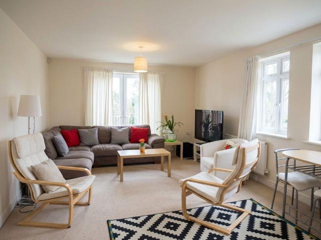 2 bed flat to rent in The Blundells, Goodway House The Blundells, CV8