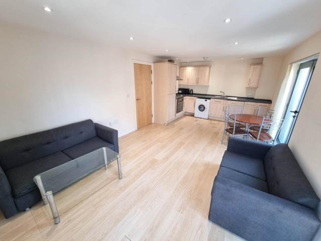 2 bed flat to rent in The Empress, 27 Sunbridge Road, BD1