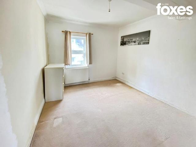 2 bed flat to rent in The Triangle, Bournemouth, Dorset, BH2 5RY