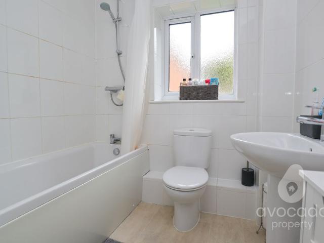 2 bed flat to rent in Thornfield Green, Blackwater, Camberley, Hampshire, GU17 9EY