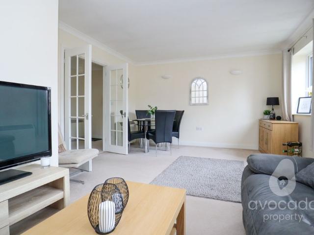 2 bed flat to rent in Thornfield Green, Blackwater, Camberley, Hampshire, GU17 9EY