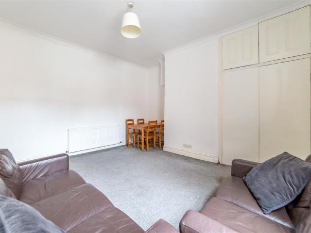 2 bed flat to rent in Thornleigh Road, Newcastle Upon Tyne, NE2