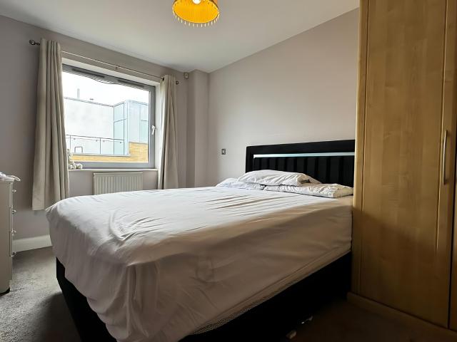 2 bed flat to rent in Tideslea Path, London