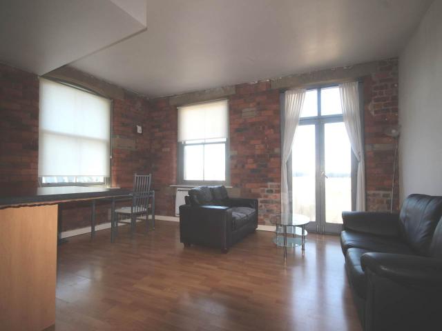 2 bed flat to rent in Treadwell Mills, Upper Park Gate, BD1