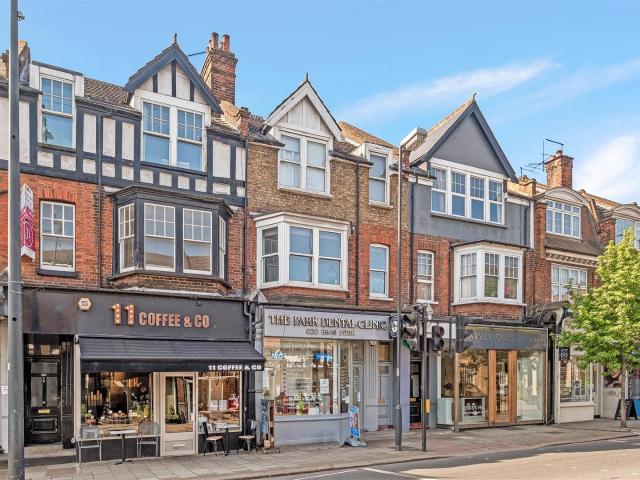 2 bed flat to rent in Upper Richmond Road West, East Sheen, SW14 | James Anderson