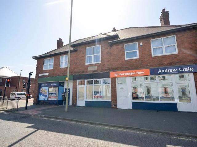 2 bed flat to rent in Victoria Road West, Hebburn, NE31