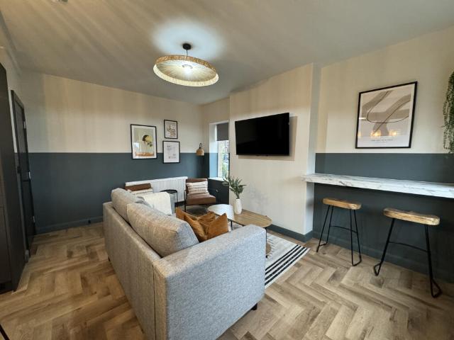 2 bed flat to rent Newbury Rd, London BR2