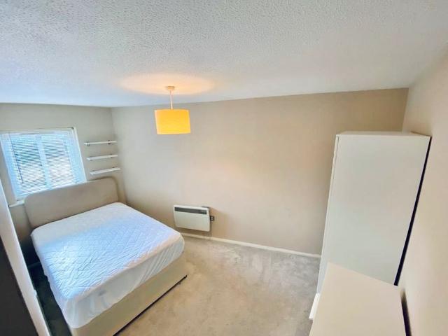 2 Bed Flat, Totterdown, BS4