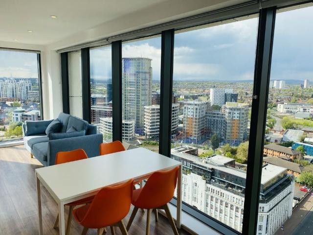 2 Bed Flat, Trafford Road, M5