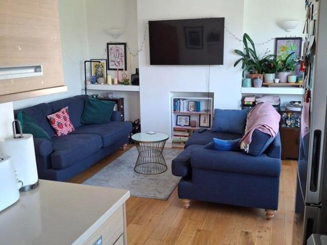 2 Bed Flat, Trent Road, SW2
