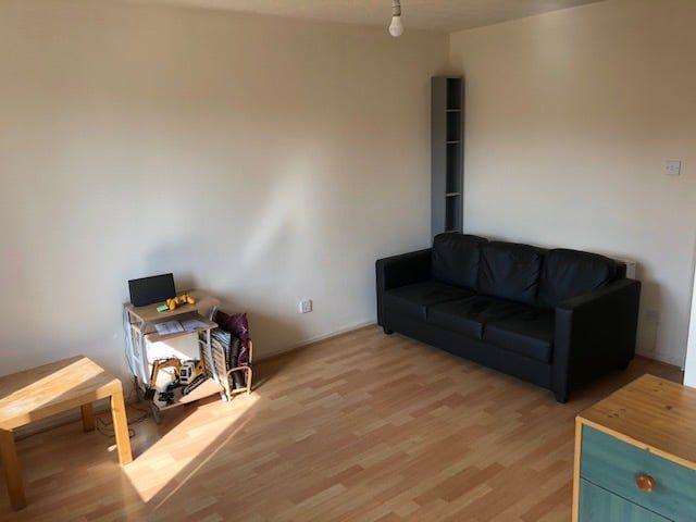 2 Bed Flat, Trinity Riverside, M3