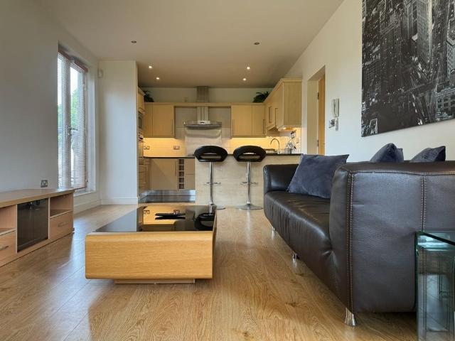 2 Bed Flat, Ullswater House, L17