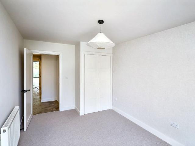 2 Bed Flat, Underhill Road, SE22