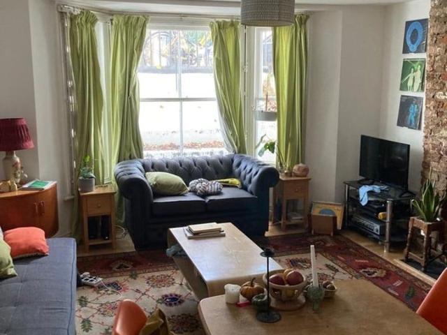 2 Bed Flat, Vauxhall, SW8