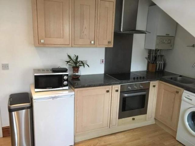 2 Bed Flat, Very Near Craven Avenue Area, W5