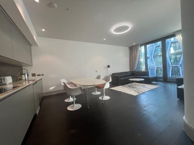 2 Bed Flat, Victoria Street, SW1H