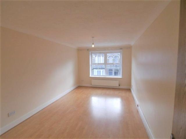 2 Bed Flat, Victory House, SE17