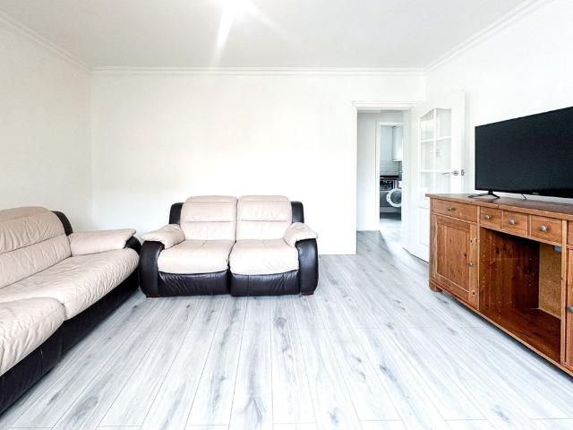 2 Bed Flat, Wynyatt St, EC1V