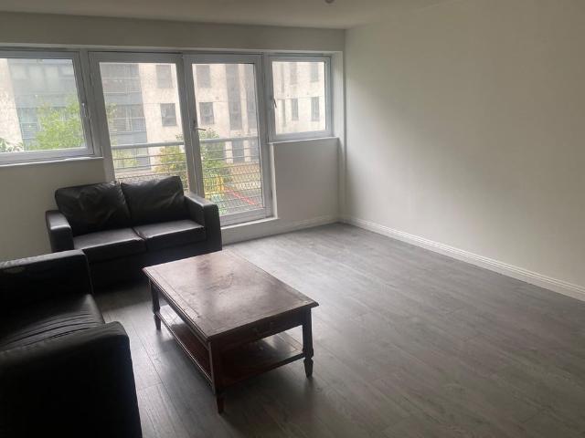 2 Bed Flat, Wallace Street, G5