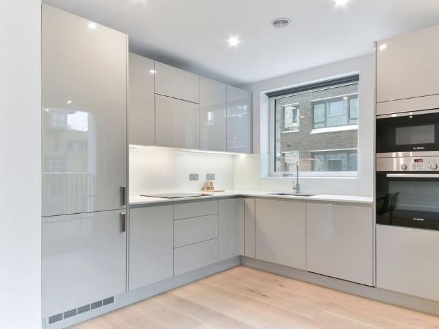 2 Bed Flat, Walworth Road, SE17