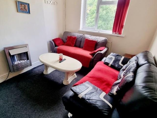 2 Bed Flat, Wash Lane, B25