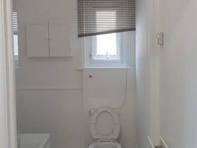 2 Bed Flat, Warham Road, CR2
