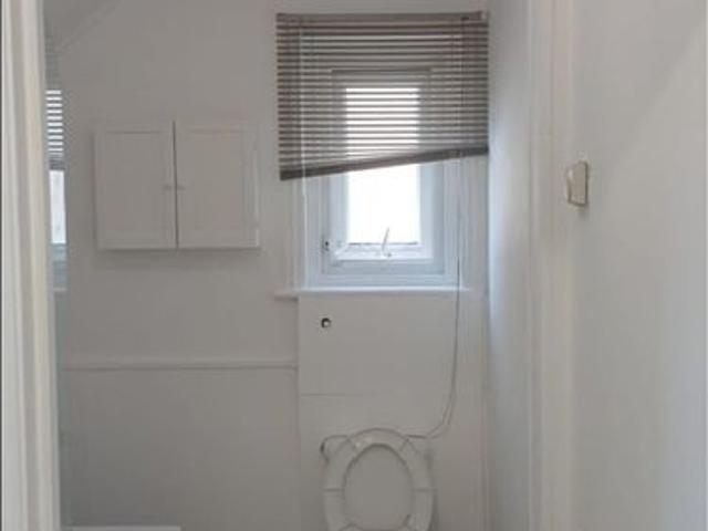 2 Bed Flat, Warham Road, CR2
