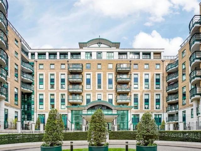2 Bed Flat, Warren House, W14