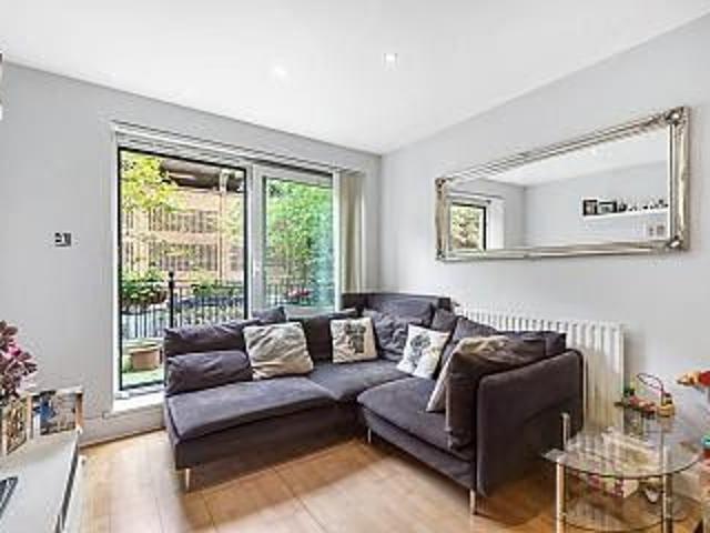 2 Bed Flat, Warren House, W14