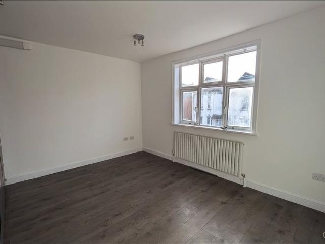 2 Bed Flat, Warrington Road, HA1