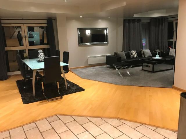 2 Bed Flat, Waterloo Street, LS10
