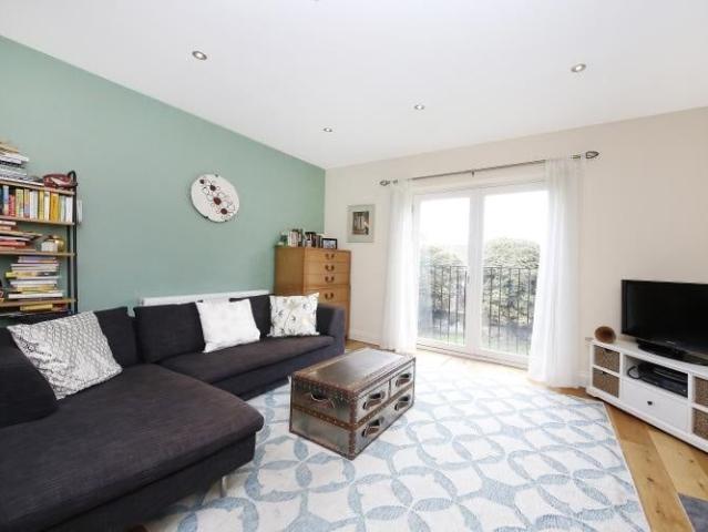 2 Bed Flat, Wellington Gardens, SE7