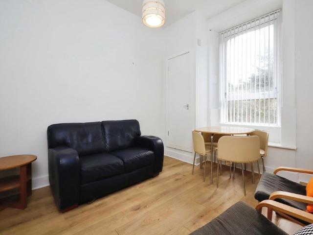2 Bed Flat, West Graham Street, G4