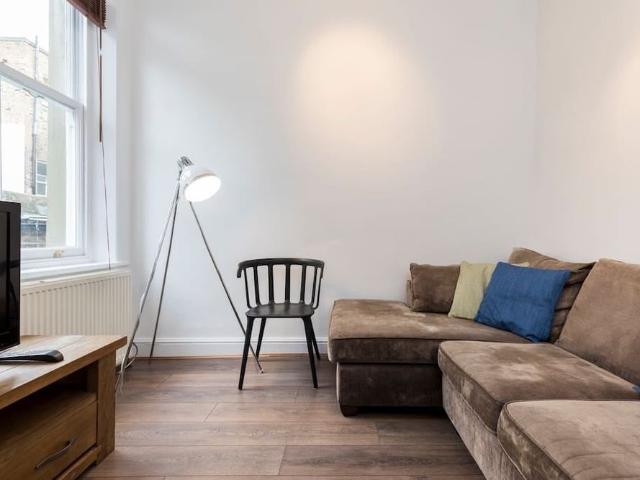2 Bed Flat, West Kensington, W14