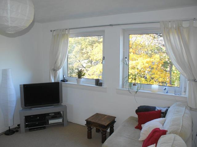 2 Bed Flat, West Winnelstrae, EH5
