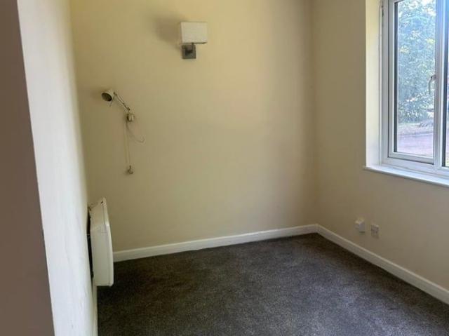2 Bed Flat, Westcote Road, RG30