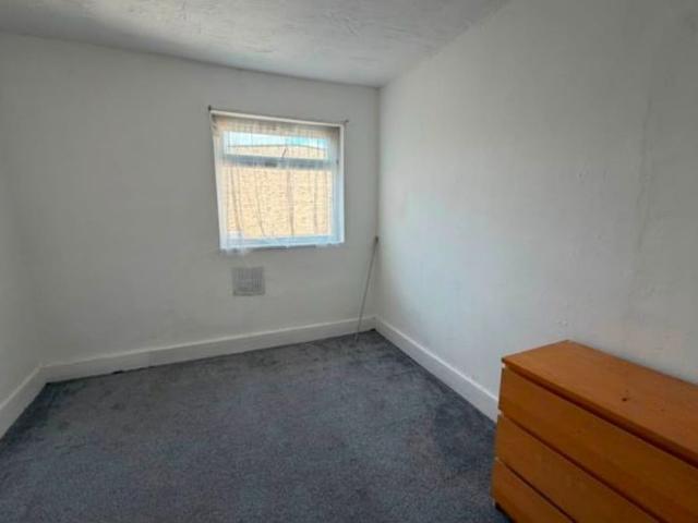 2 Bed Flat, Western Road, E13