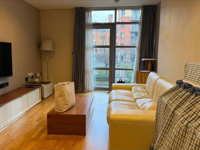 2 Bed Flat, Whitworth St West, M1