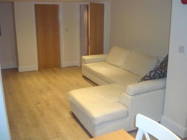 2 Bed Flat, Wilbraham Road, M14
