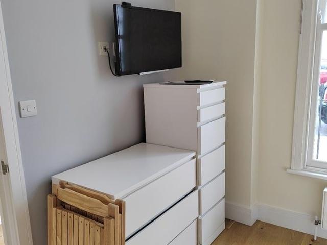 2 Bed Flat, Winchester Street, SW1V