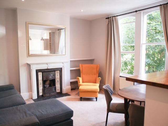2 Bed Flat, Winthorpe Road, SW15
