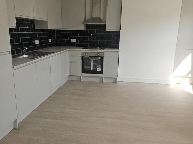 2 Bed Flat with 2Bthrooms in Great location