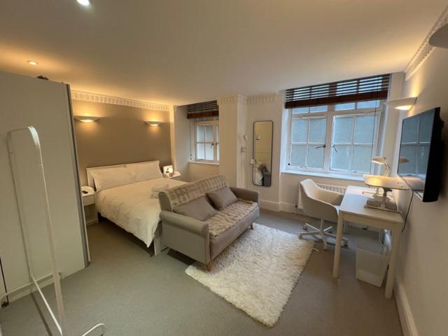 2 Bed Flat with Porter Gym & Sauna– Bloomsbury